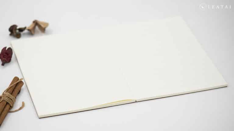 Principales différences entre livres brochés et reliés rigides, et ...